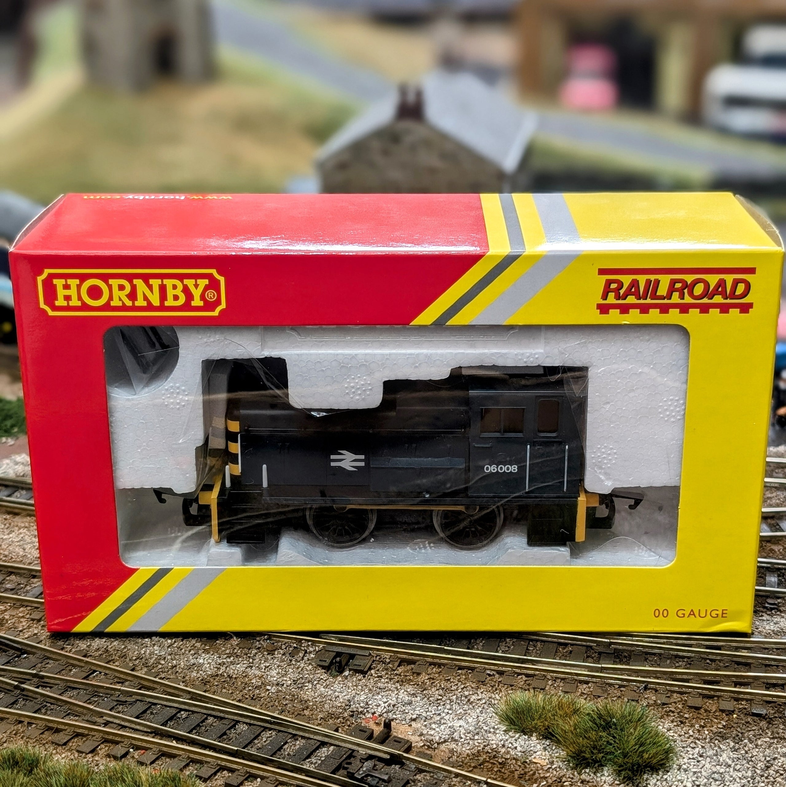 As new Hornby R3065 BR class 06 Diesel Shunter locomotive BR blue ...